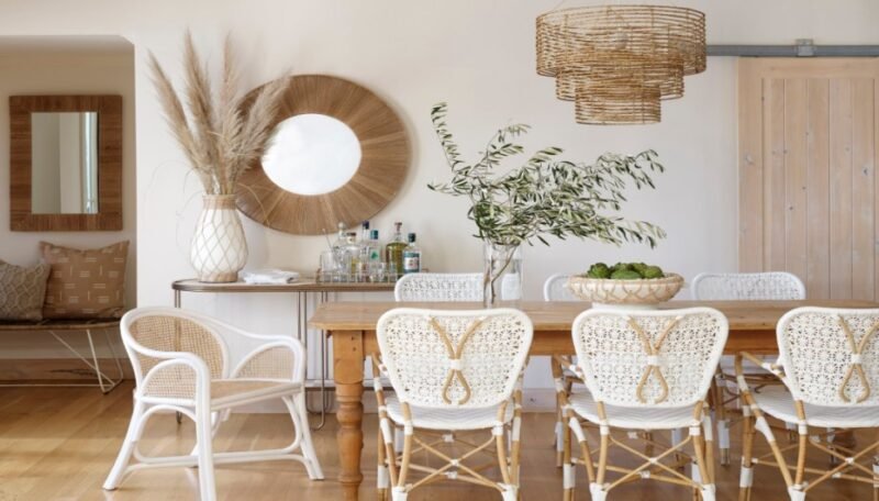 20 Best Boho Dining Room Ideas - Bohemian Style Dining Table