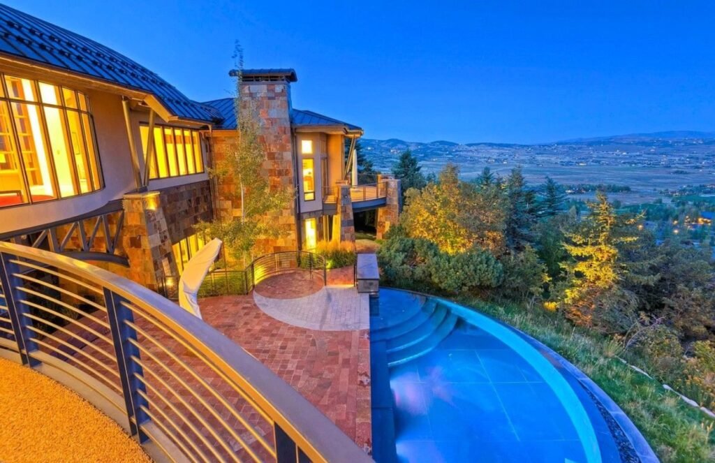 Where Does Michael Jordan Live? Michael Jordan House Details