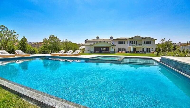 Kylie Jenner House - All Residences Address, Details & Facts