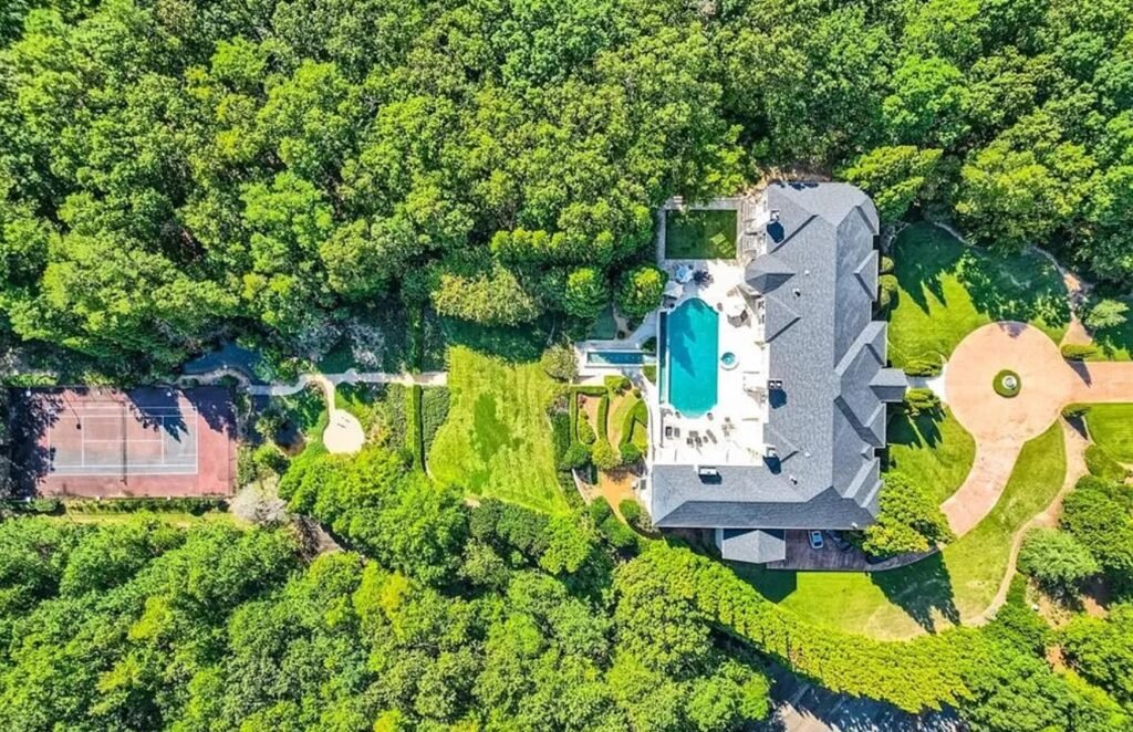 Tyler Perry House Address + Inside Tour - $100M Biggest Home