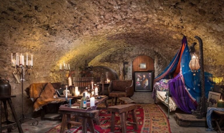 Johnny Depp House Address - Inside Tour, Cost, & Features