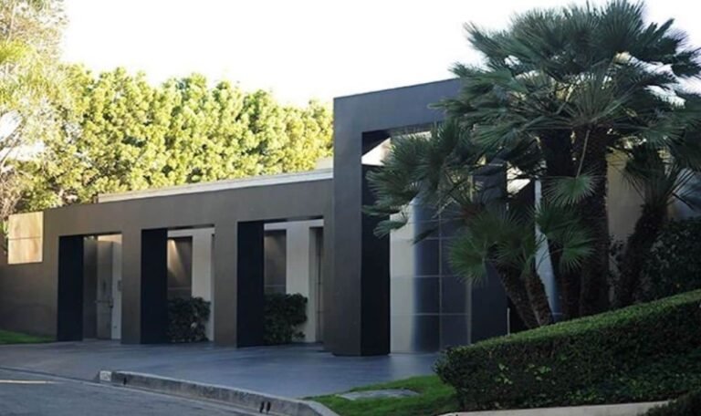 Keanu Reeves House - Address, Inside Look, Cost & Full Info