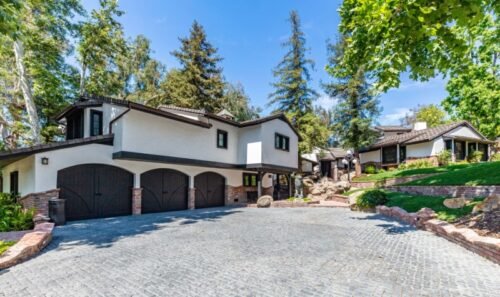 Drake House Address, Inside Tour & Cost - Style Of Home