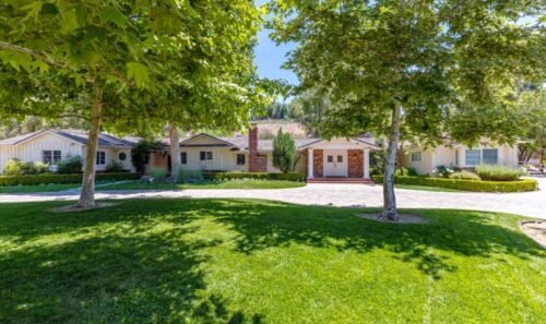 Drake House Address, Inside Tour & Cost - Style Of Home