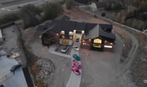 Stradman House | Inside Tour, Address, Cost & Feature Info